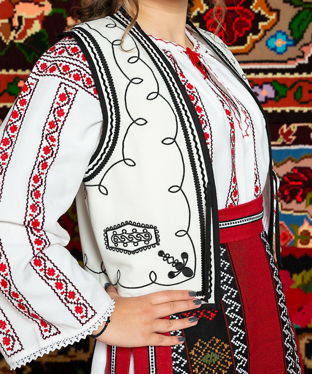 Costum popular femeie Muntenia cu ilic - Ileana